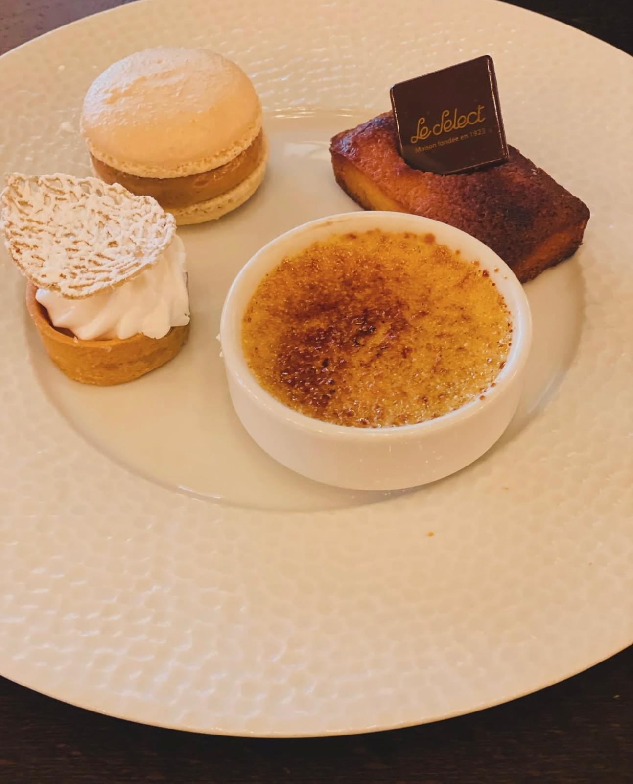 Le Select - Le Select — Brasserie mythique du Boulevard Montparnasse